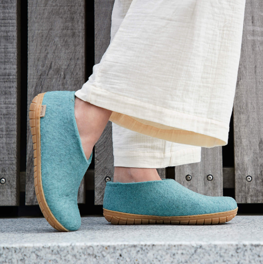 Shoe with natural rubber sole - honey - North Sea – glerups.co.uk